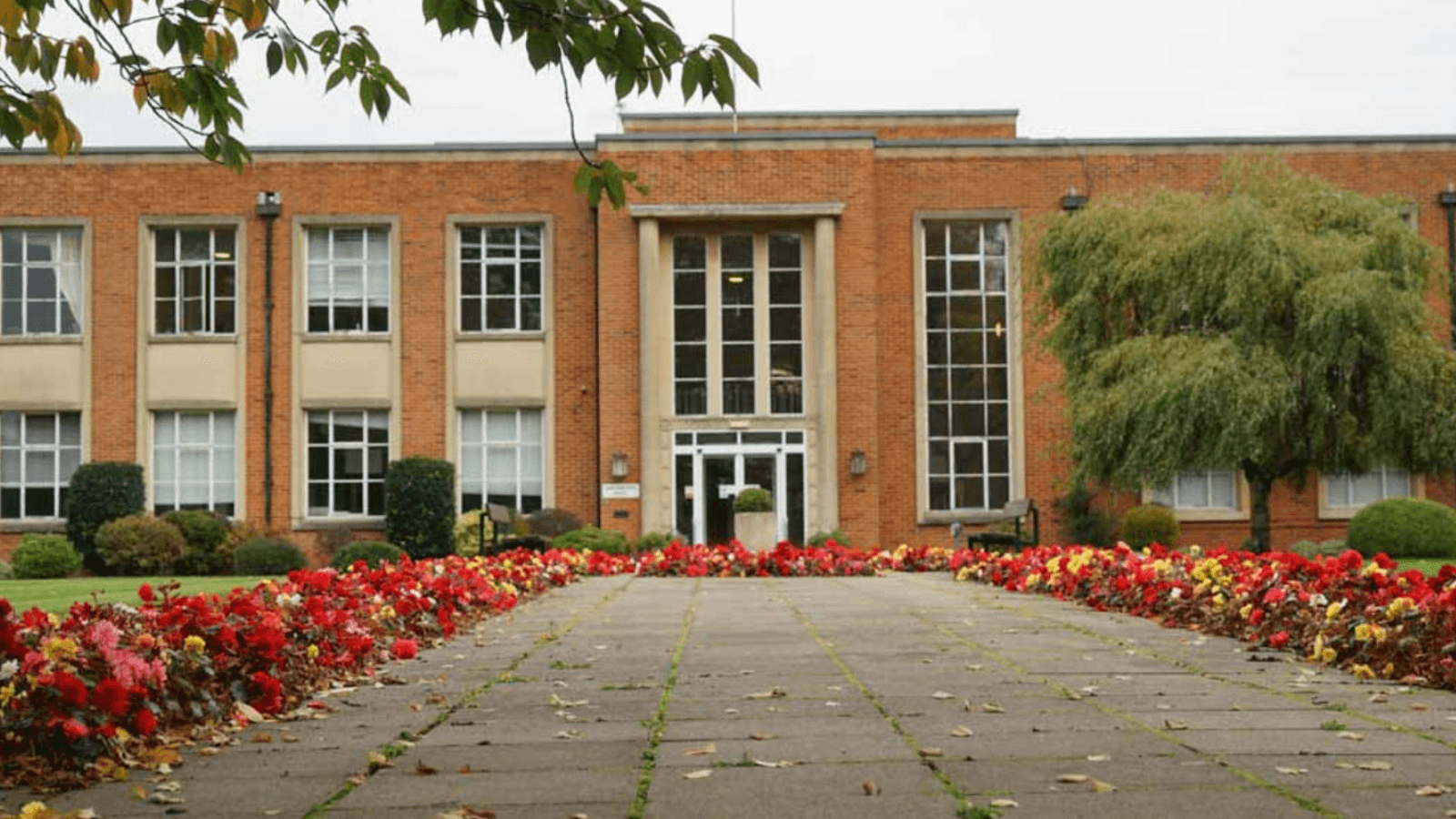 BALANCE AND STRENGTH: The Reorientation of Newbold College of Higher ...